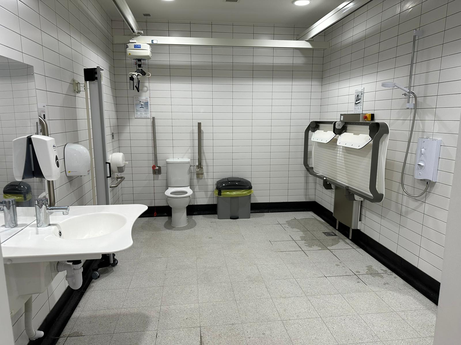 Unveiling new toilets and a revitalised Clapham Junction Station for ...